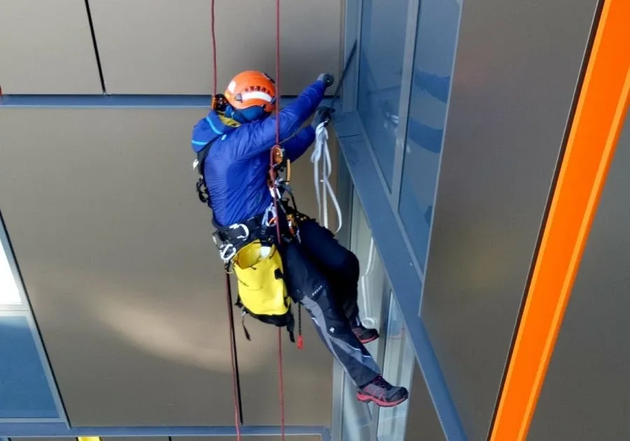 Facade Waterproofing London| Rope Access - Peak Access